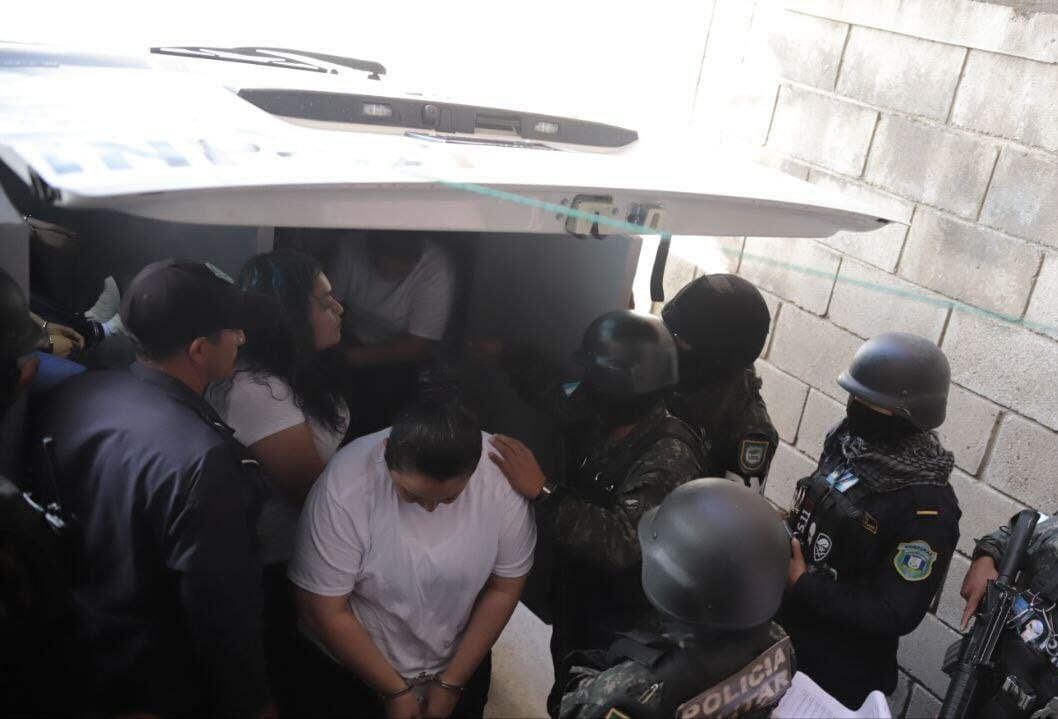 Dictan auto de apertura a juicio contra ocho personas por caso de muerte de reclusas en la PNFAS ...